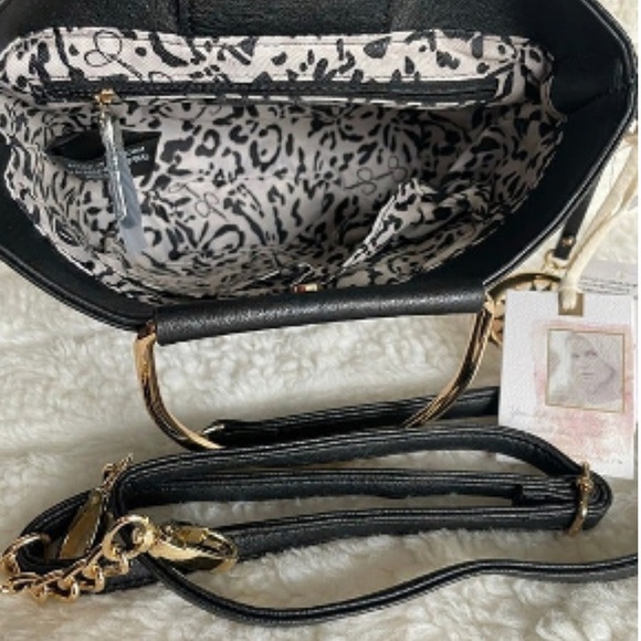 Jessica Simpson | Bags | Jessica Simpson Lacey Crossbody Bucket Bag ...